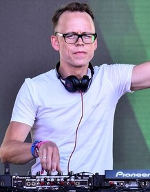 SeeB - Rotten Tomatoes