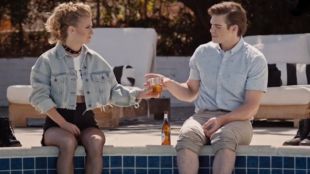 My Favorite Girlfriend | MovieTickets