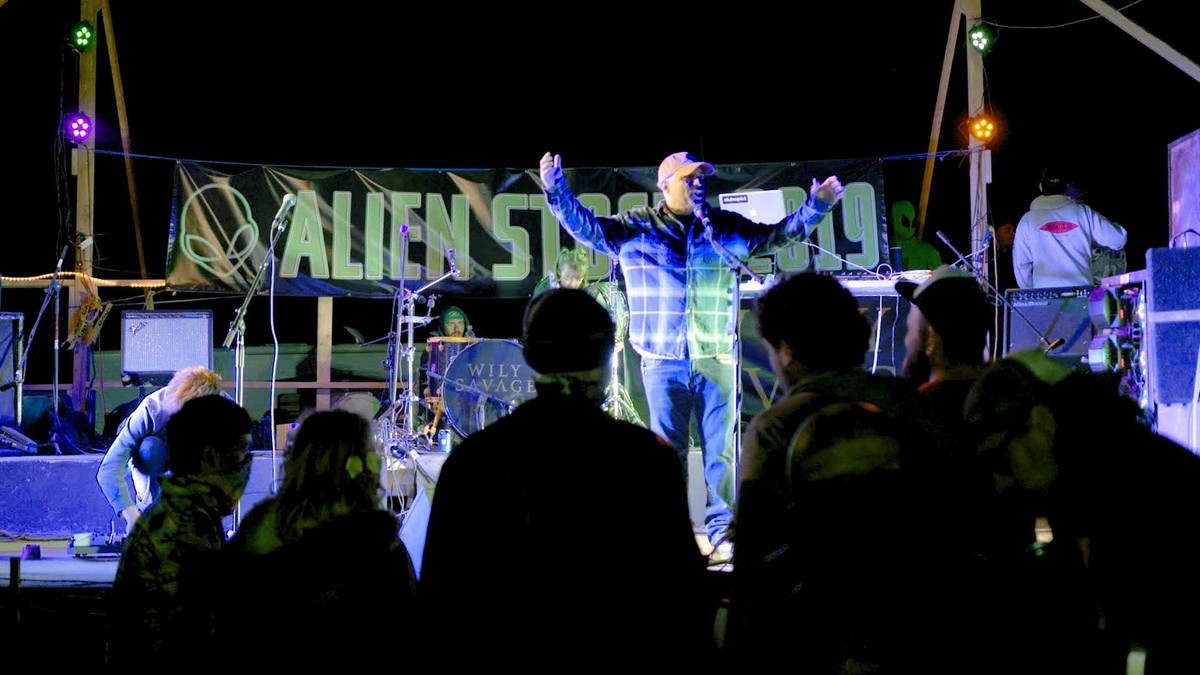 Dreamland: A Storming Area 51 Story | MovieTickets