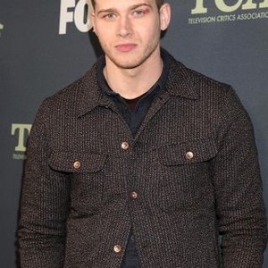 Oliver Stark - Rotten Tomatoes