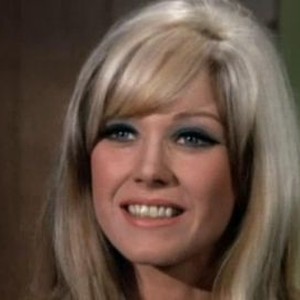 I Dream of Jeannie: Season 3, Episode 25 - Rotten Tomatoes