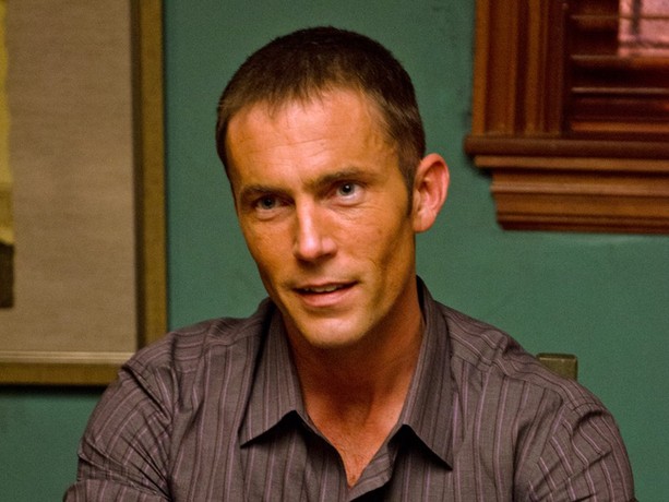 Desmond Harrington Dexter Seizoen 3