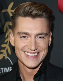 Alex Sparrow | Rotten Tomatoes