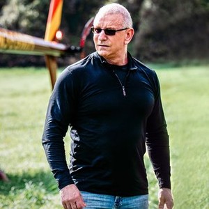 Dinner: Impossible: Season 1, Episode 1 - Rotten Tomatoes