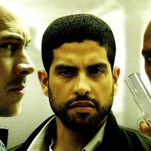 Caught in the Crossfire - Rotten Tomatoes