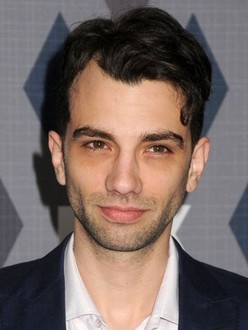 Jay Baruchel A Torso Nudo Nicholas Janzen 🍿 (@nicholasjanzen)