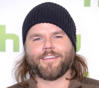 Tyler Labine - Rotten Tomatoes