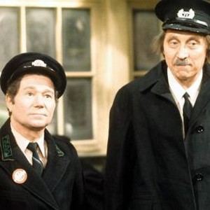 On the Buses: Season 6, Episode 6 - Rotten Tomatoes