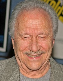 Edward Lewis | Rotten Tomatoes