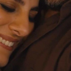 Red Rose - Rotten Tomatoes