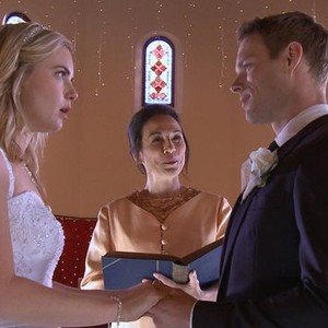 Runaway Christmas Bride - Rotten Tomatoes
