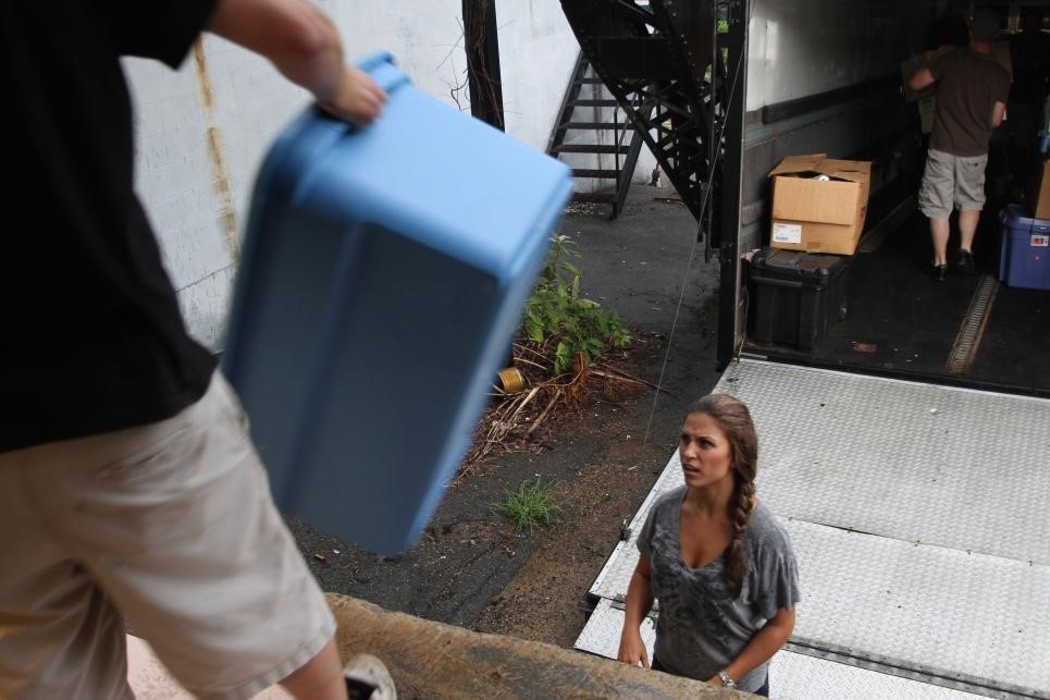 Robbie Shipping Wars Legs