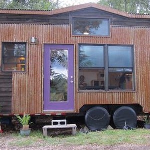 Tiny House Hunters: Season 3, Episode 4 - Rotten Tomatoes