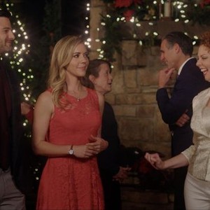 Love at the Christmas Contest - Rotten Tomatoes