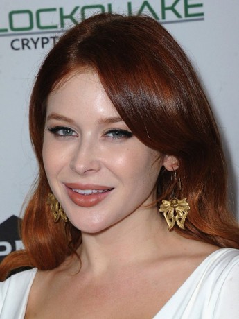 Renee Olstead's Instagram, Twitter & Facebook on IDCrawl