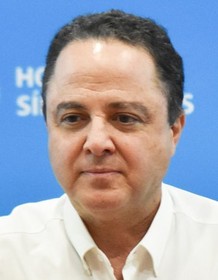 Dr. Roberto Kalil | Rotten Tomatoes