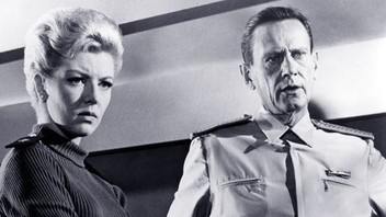 women of the prehistoric planet