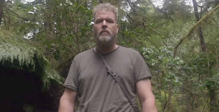 Alone | Rotten Tomatoes