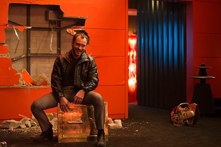 Dom Hemingway Wallpaper