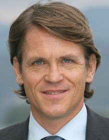 Tobias Hoesl - Rotten Tomatoes