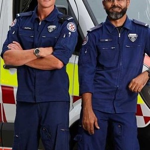 Paramedics: Season 1, Episode 1 - Rotten Tomatoes