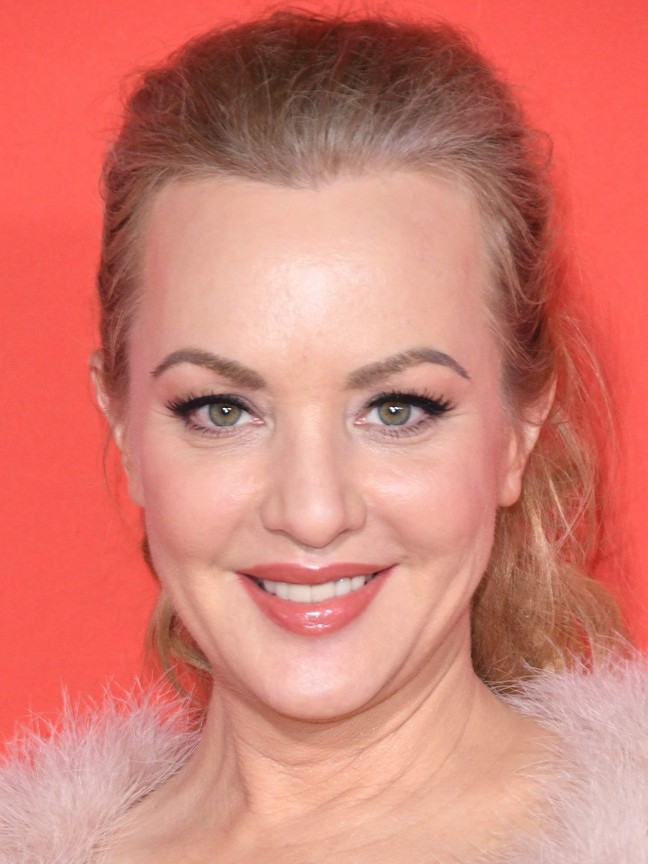 Wendi Mclendon Covey Hot