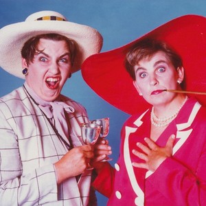 The Topp Twins: Untouchable Girls - Rotten Tomatoes