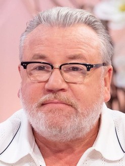 how tall is ray winstone