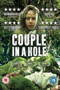 Couple In A Hole | Rotten Tomatoes