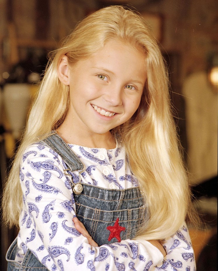 Lindsay Ridgeway Pictures | Rotten Tomatoes