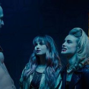 Night Teeth - Rotten Tomatoes