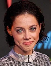 Elizabeth Scopel | Rotten Tomatoes