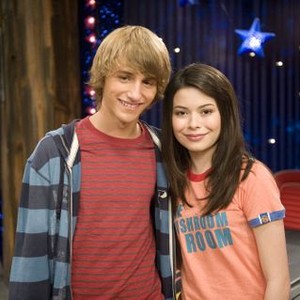 Lucas Cruikshank - Rotten Tomatoes