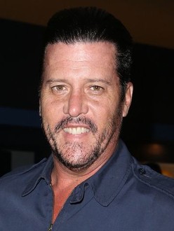 Peter Dobson Actor Who Played Elvis In Forrest Gump? (Not Kurt