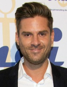 Rotten Tomatoes: Movies | TV Shows | Movie Trailers | Reviews - Rotten ...