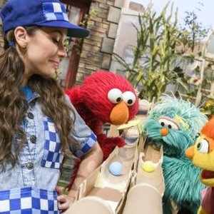 Sesame Street: Season 51, Episode 1 - Rotten Tomatoes