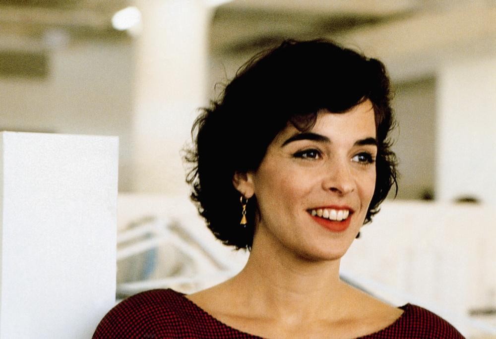 Annabella Sciorra Young