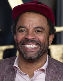 Simon Pearce | Rotten Tomatoes