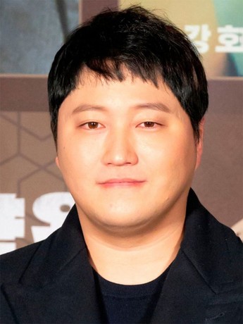 Myung Han's Instagram, Twitter & Facebook on IDCrawl