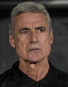 Luís Castro | Rotten Tomatoes