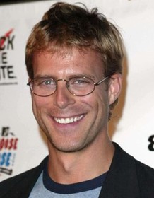 Daniel Travis | Rotten Tomatoes