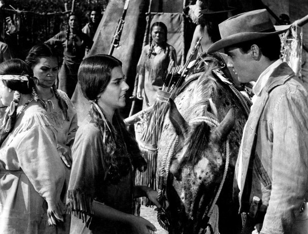 Actress Anne Benton 60 Photos - Moonagedaydream.film