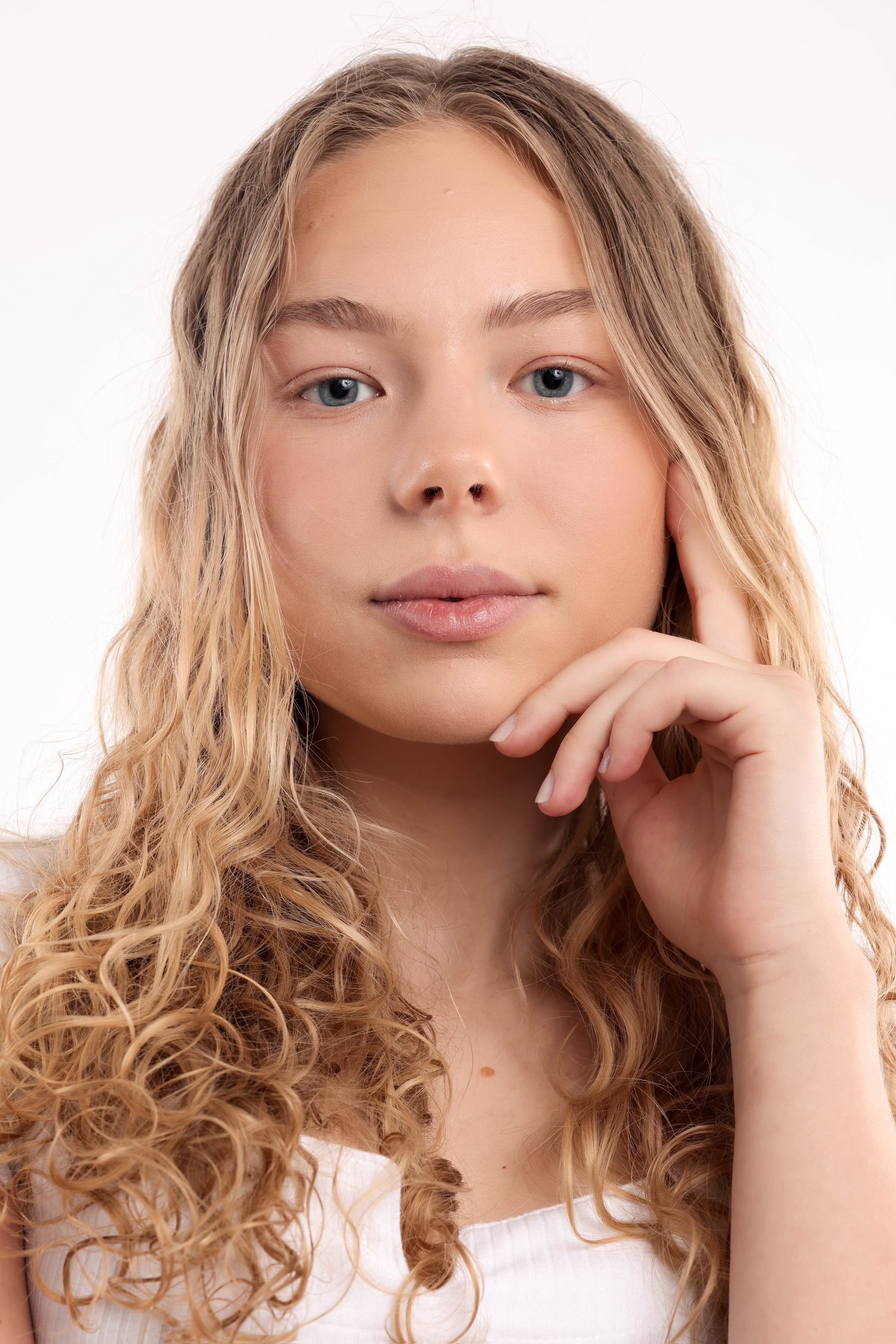 Emily Hobbs Pictures | Rotten Tomatoes