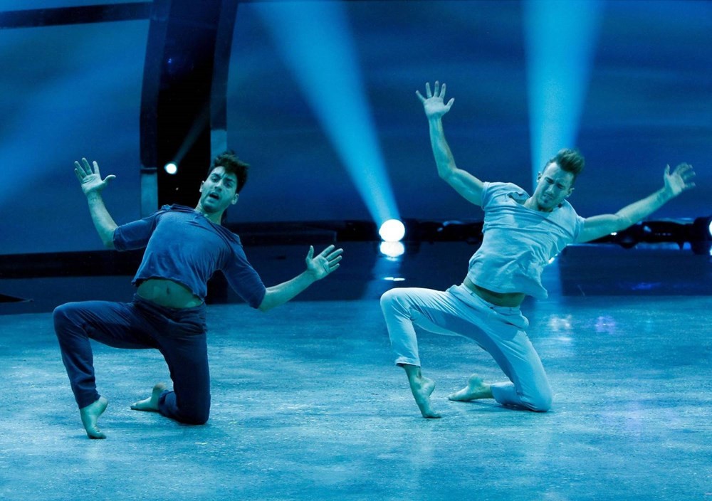 Robert Roldan Dating