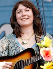 Molly Tuttle | Rotten Tomatoes