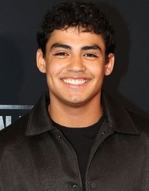 Alejandro Rosario | Rotten Tomatoes