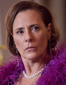 Elizabeth Savalla - Rotten Tomatoes