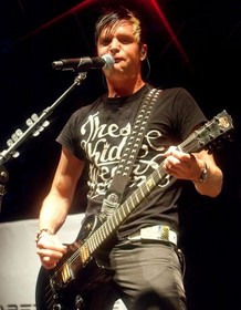 Faber Drive | Rotten Tomatoes