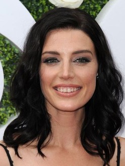Jessica Pare's Instagram, Twitter & Facebook on IDCrawl