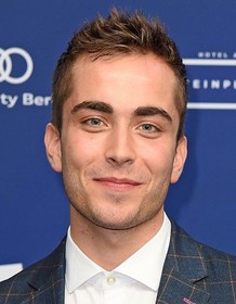 Jonathan Elias Weiske - Rotten Tomatoes